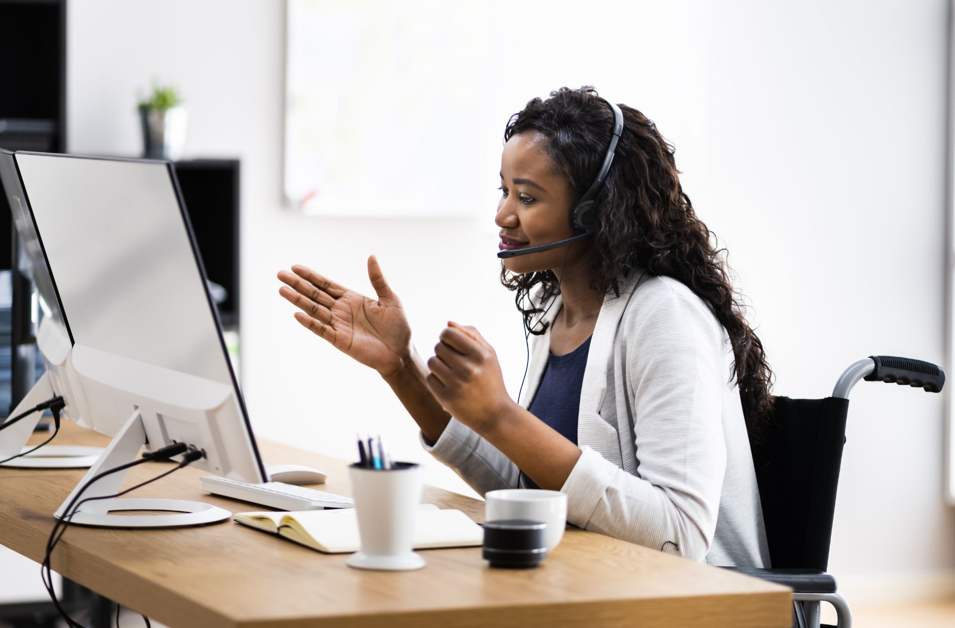 Effective Communication with Virtual Assistants: Guide for Coaches and ...