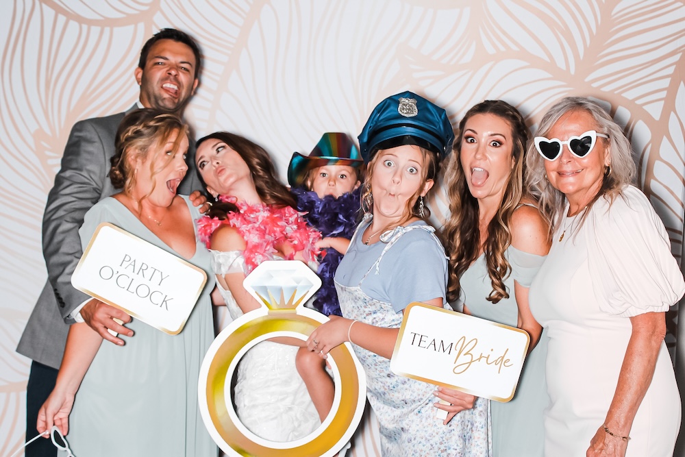 Photo Booth Rentals Las Vegas | iPad & DSLR Booths – Photo Motion