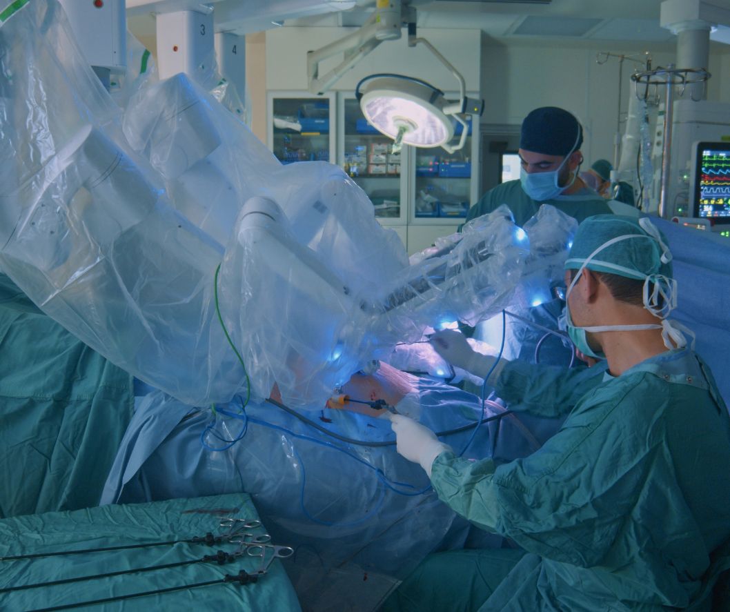 Surgical Robots with Artificial Intelligence: A Balanced Perspective on ...