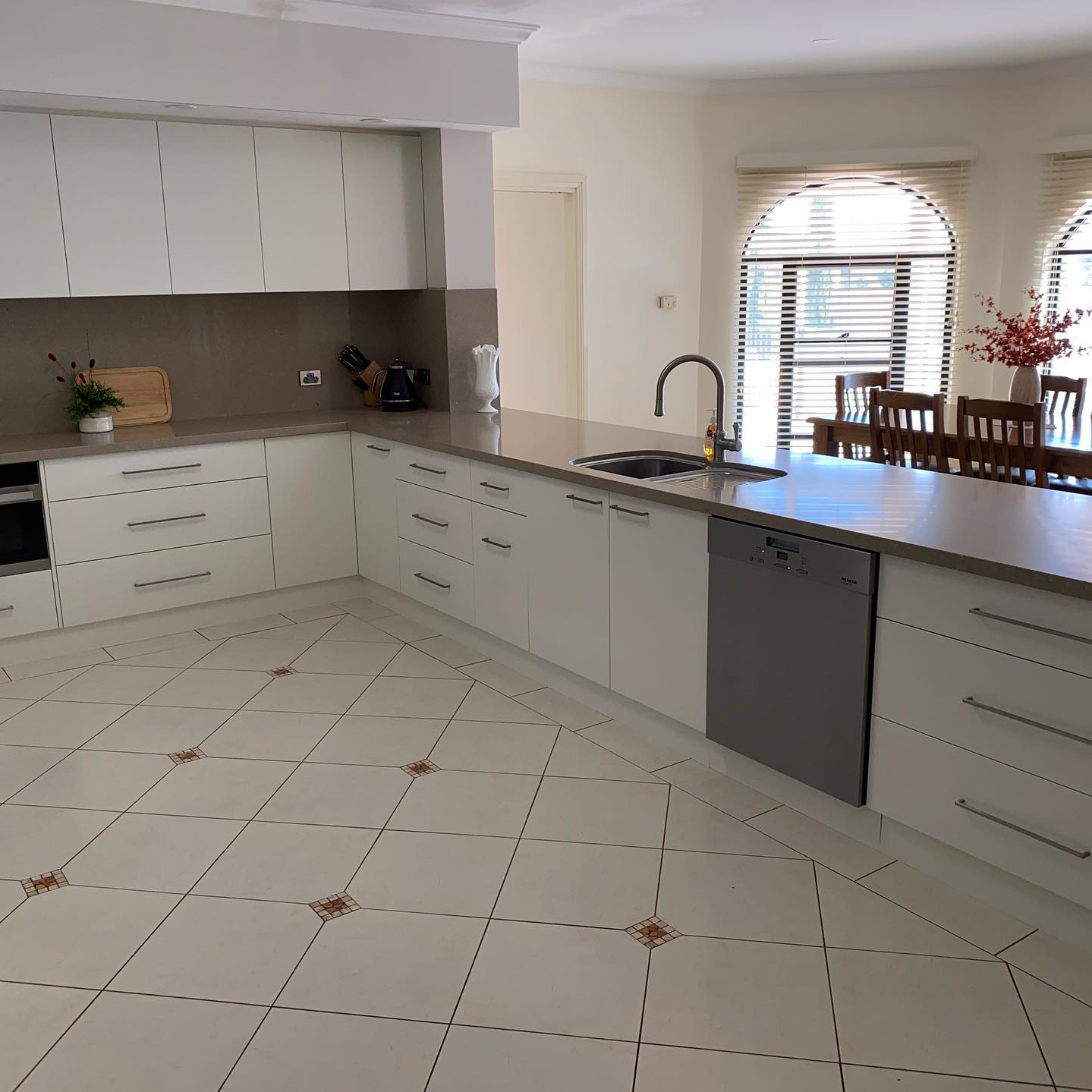 GH Kitchens - Premium Joinery & Carpentry Leeton