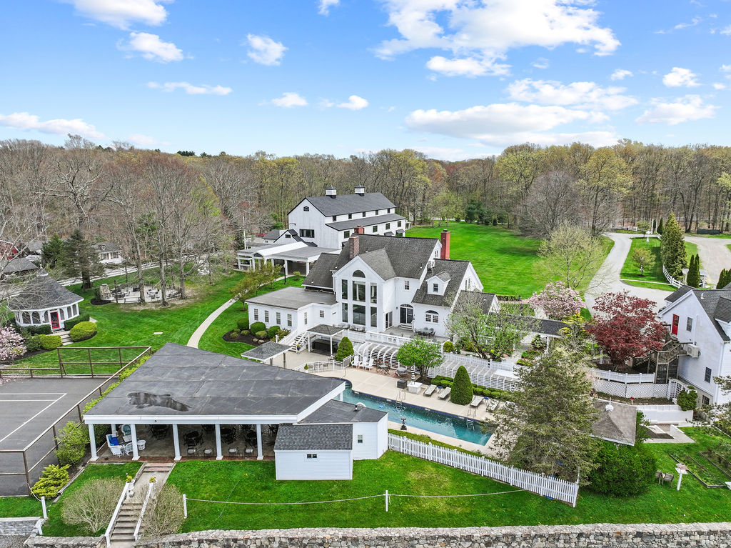 Contact | Five Bridge Inn | Rehoboth, MA