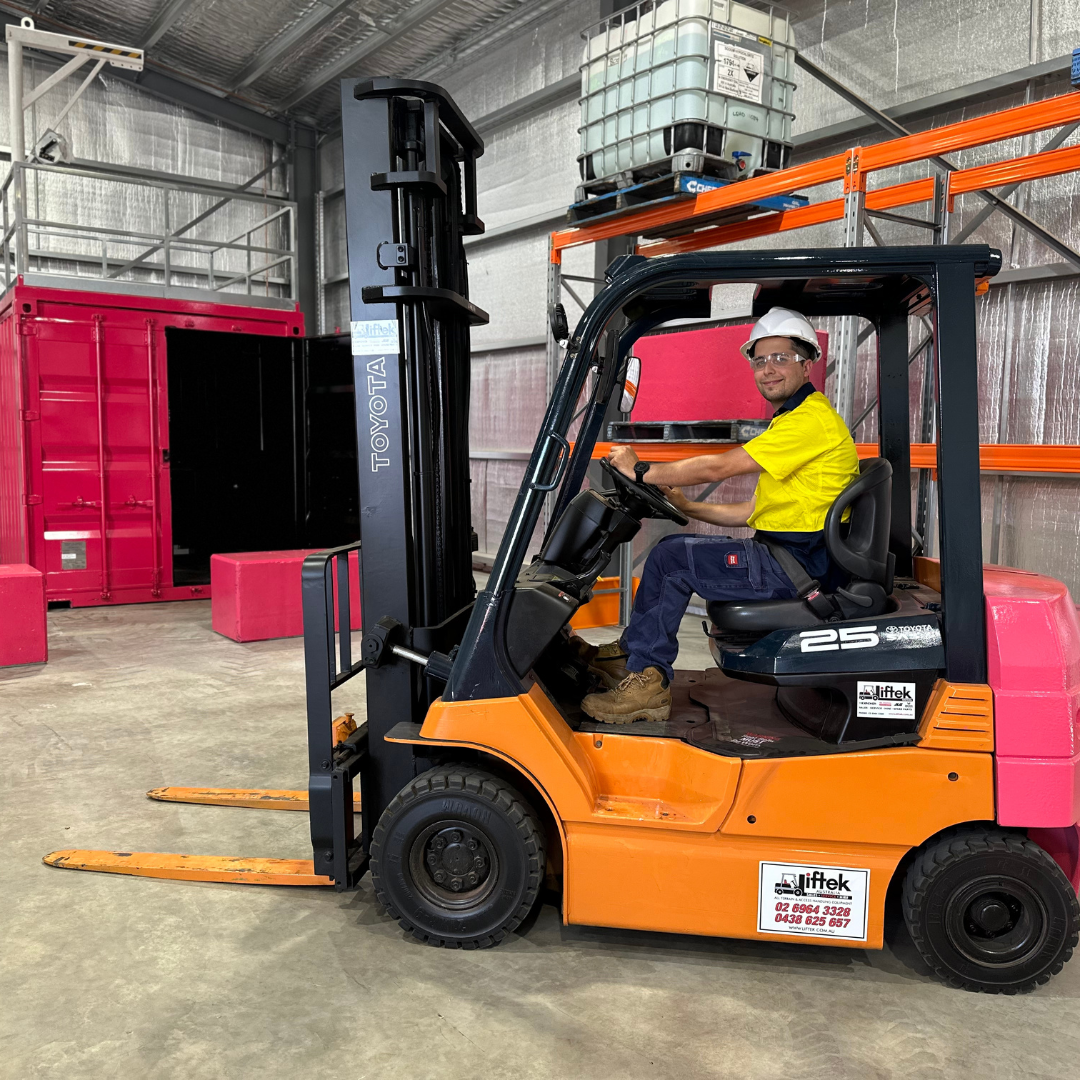 Liftek Training Centre | Forklift, White Card and Safe Work Courses