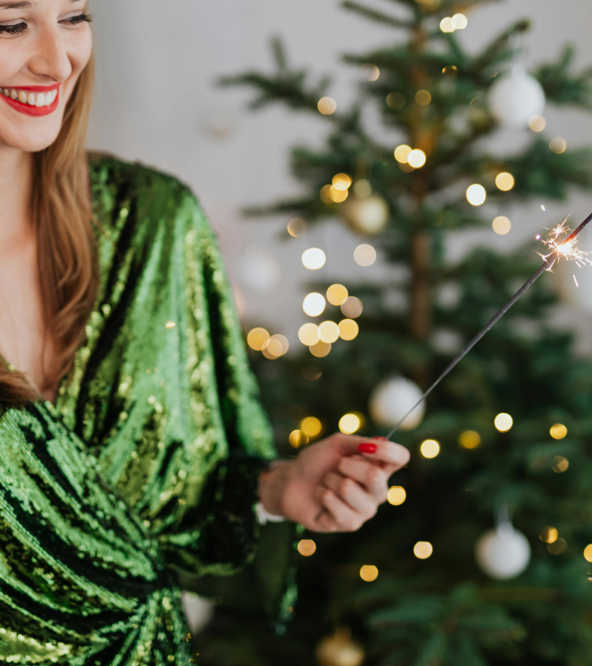 25 Days of God's Promises: Guided Christian Advent Devotional & Wellness