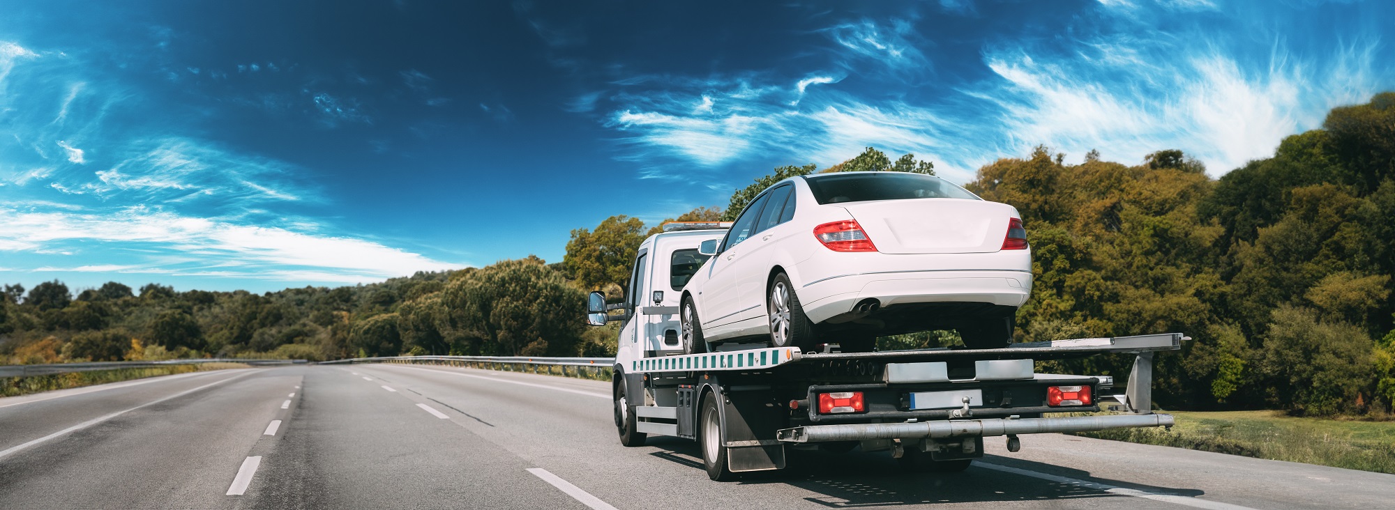 Need Immediate Tow Service? Contact Us Now!