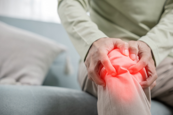 Feeling Pain Behind Your Kneecap? Patellar Tendinitis Explained by Foot ...