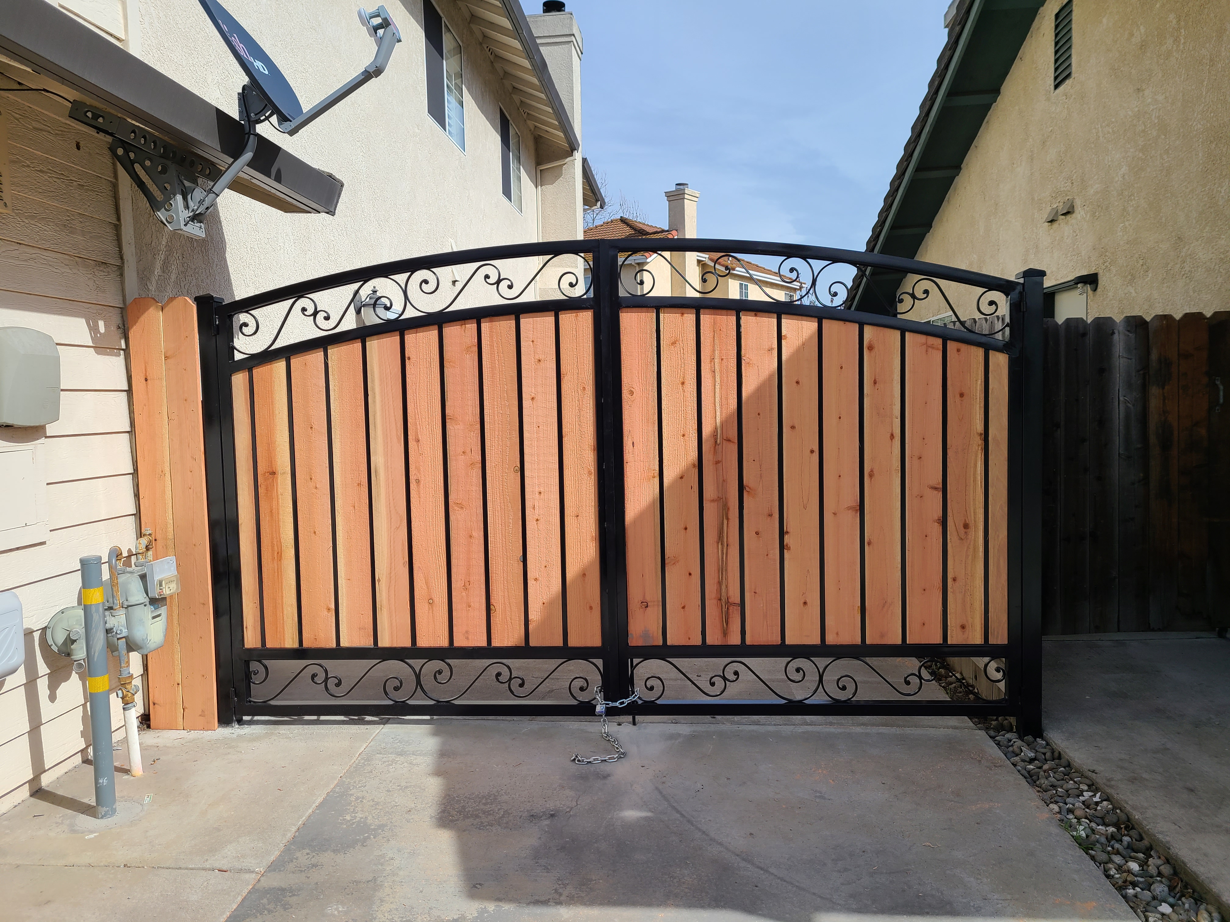 Custom Gates | Lodi & Stockton | Bates Fencing Inc.