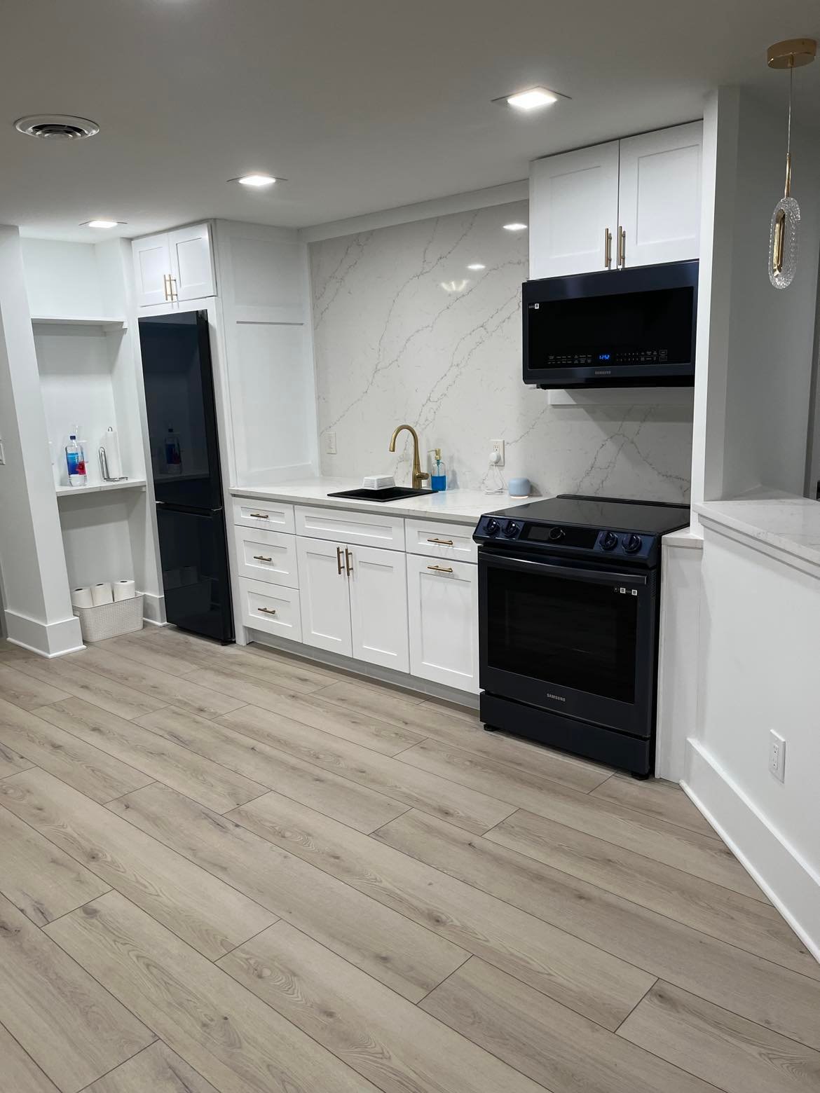 Expert Contracting Services for Your Home - Flooring, Roofing, Siding ...