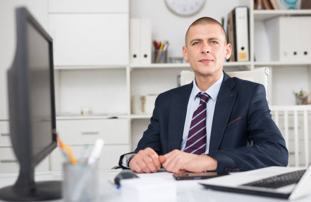 Insurance Agent Qualifications: How to Become a Licensed Insurance ...