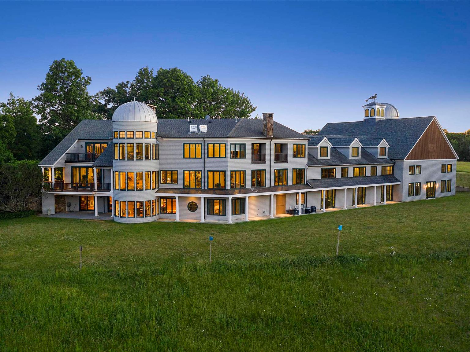 Meadow View Manor