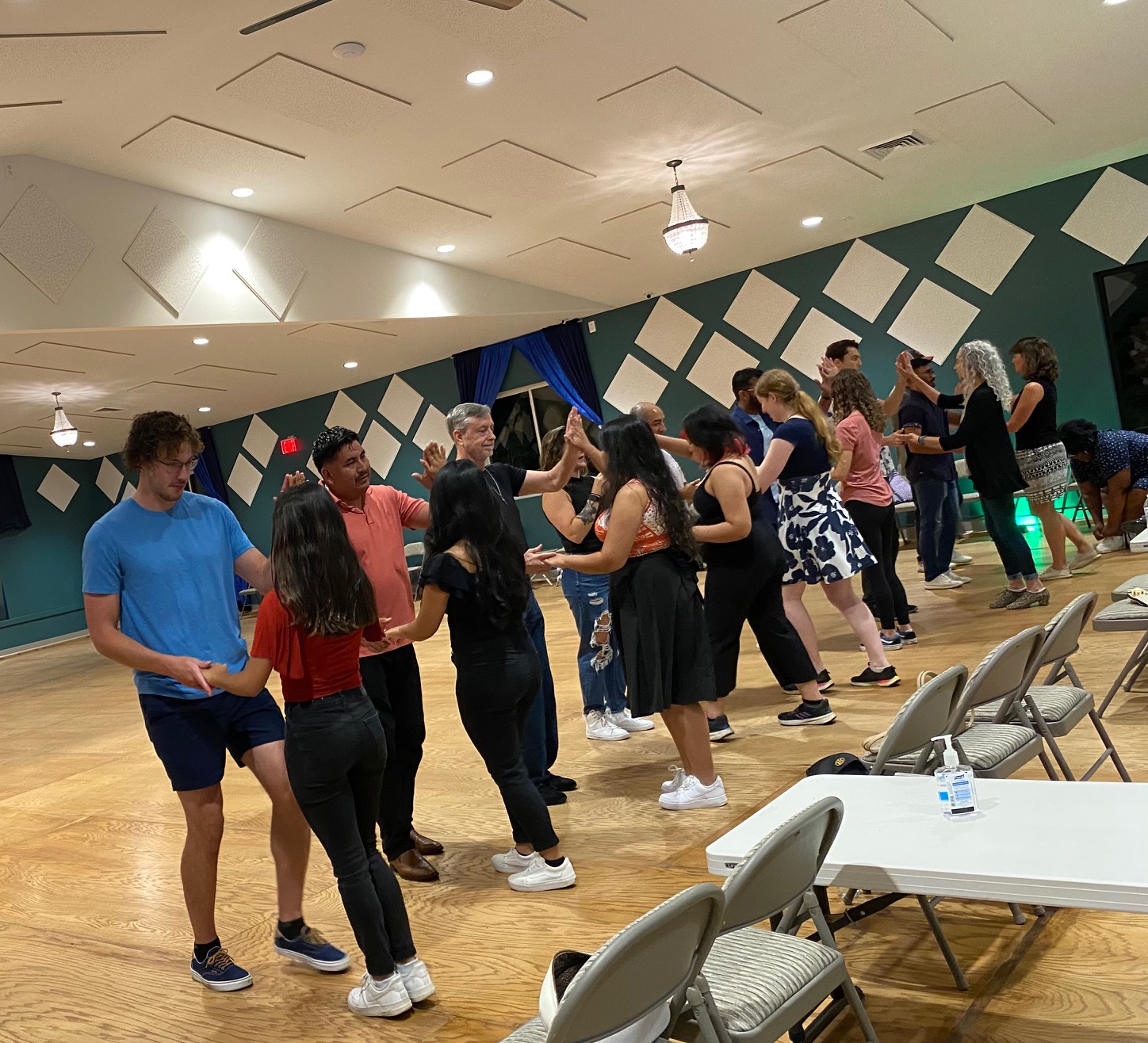 Salsa Classes Level 1