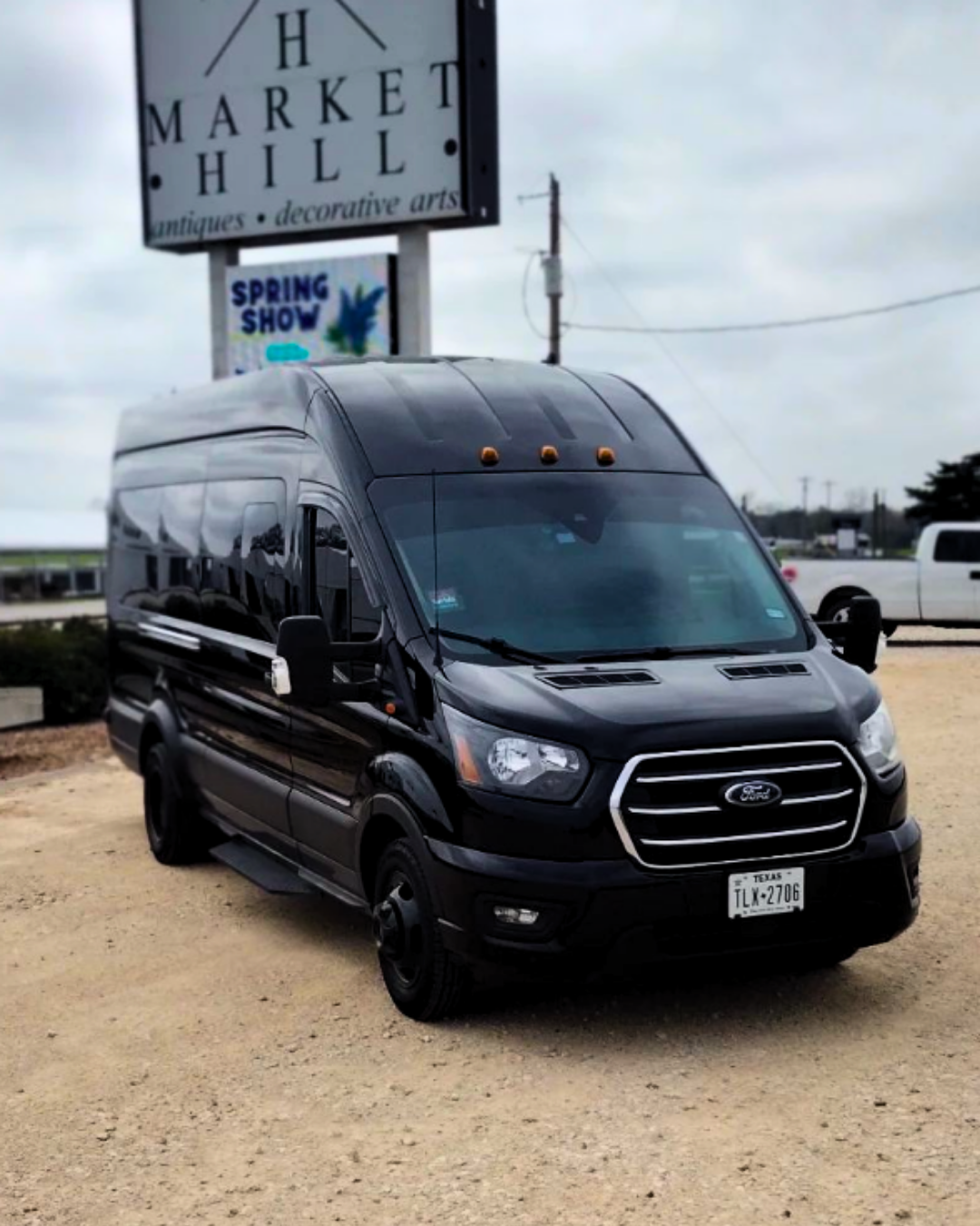 Premium Transportation Services to Round Top, Texas | RCLLC