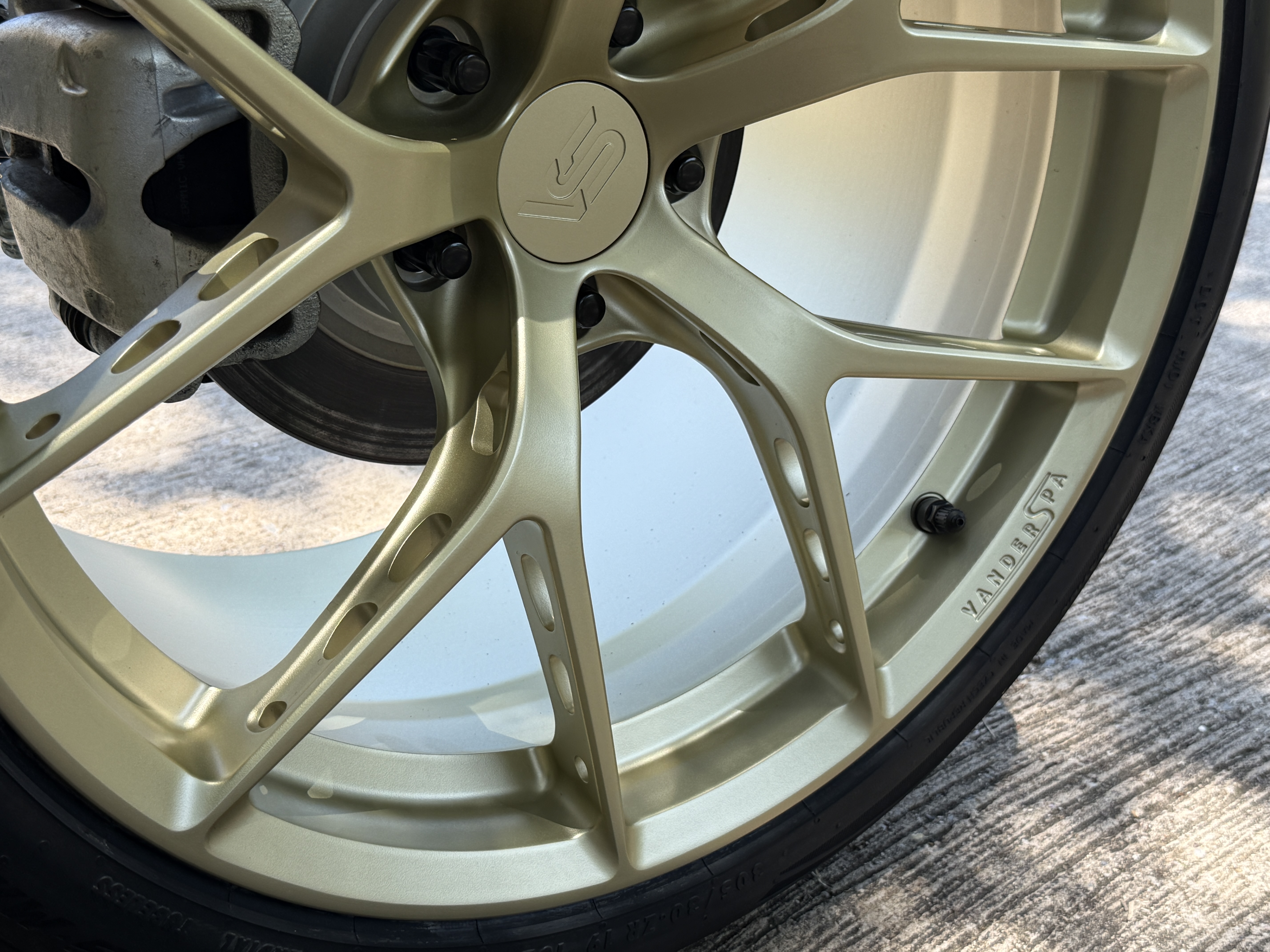 WE BUILD YOUR DESIGN - VanderSpa Bespoke Performance Wheels