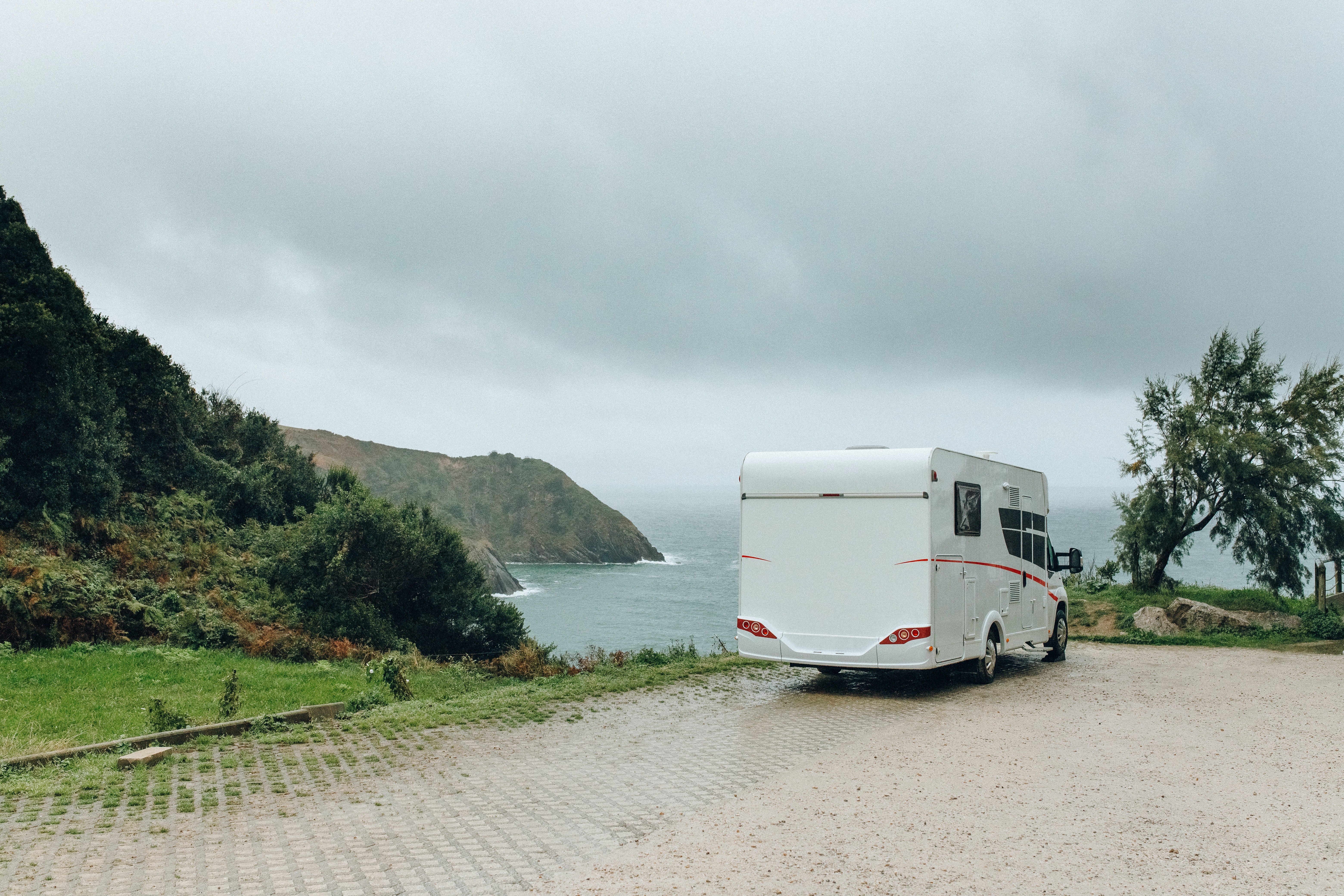 Easy Steps to Fix a Leaking Caravan Roof with Liquid Rubber Sealant